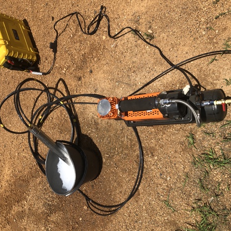 Bennett sampling pump compressor and 12V battery | Groundwater Imaging ...